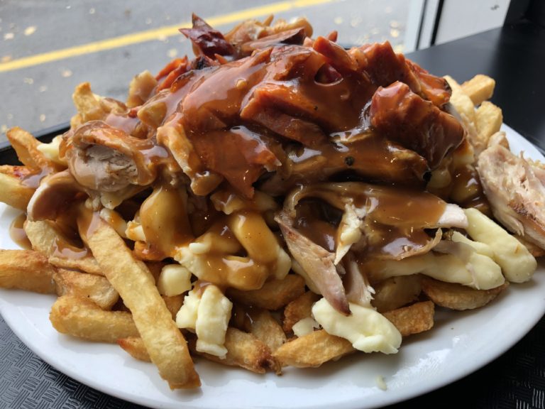 La poutine de "Ma Poule Mouilée" – Max L'affamé